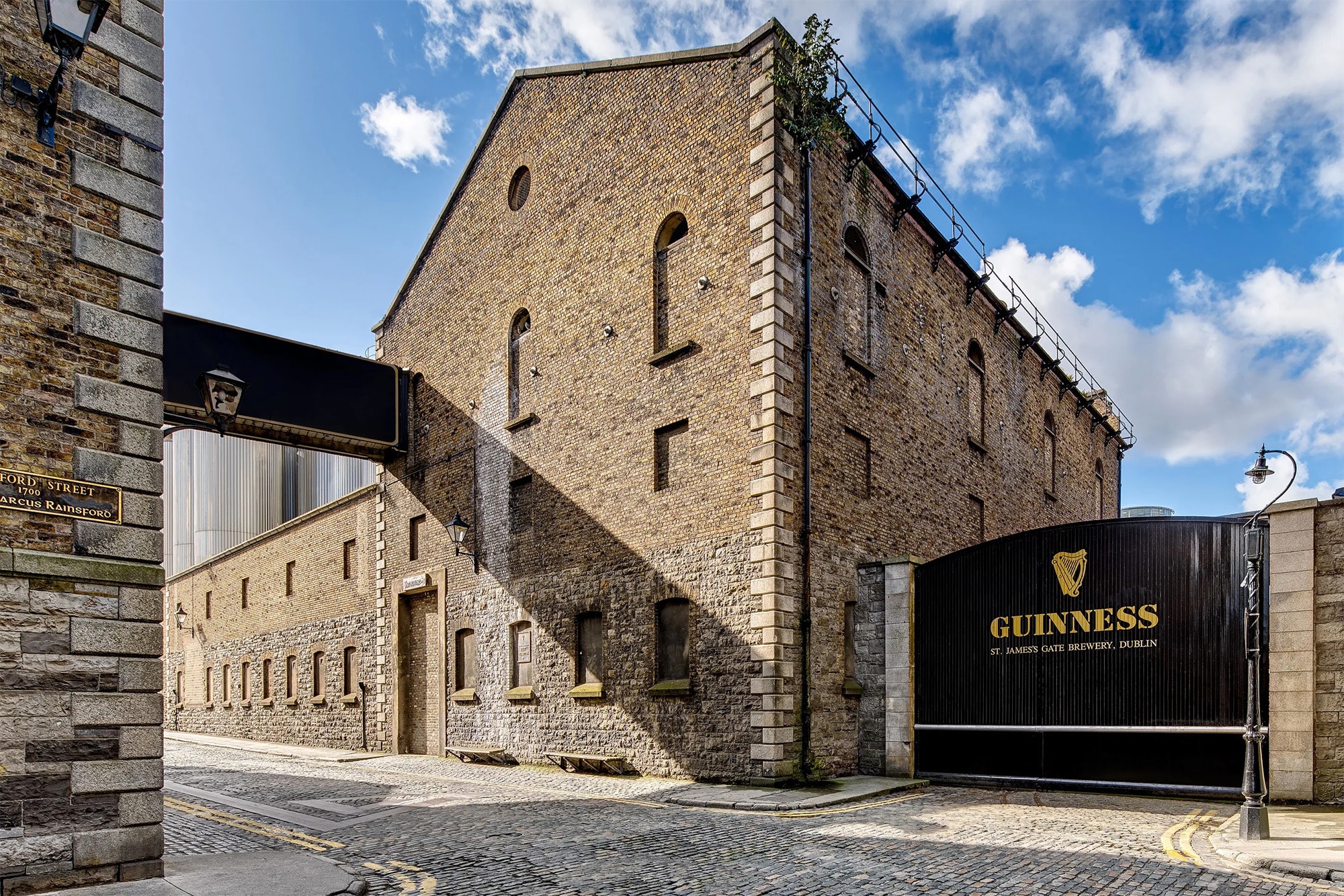 Hotel Near Guinness Storehouse Dublin | Arthaus Hotel